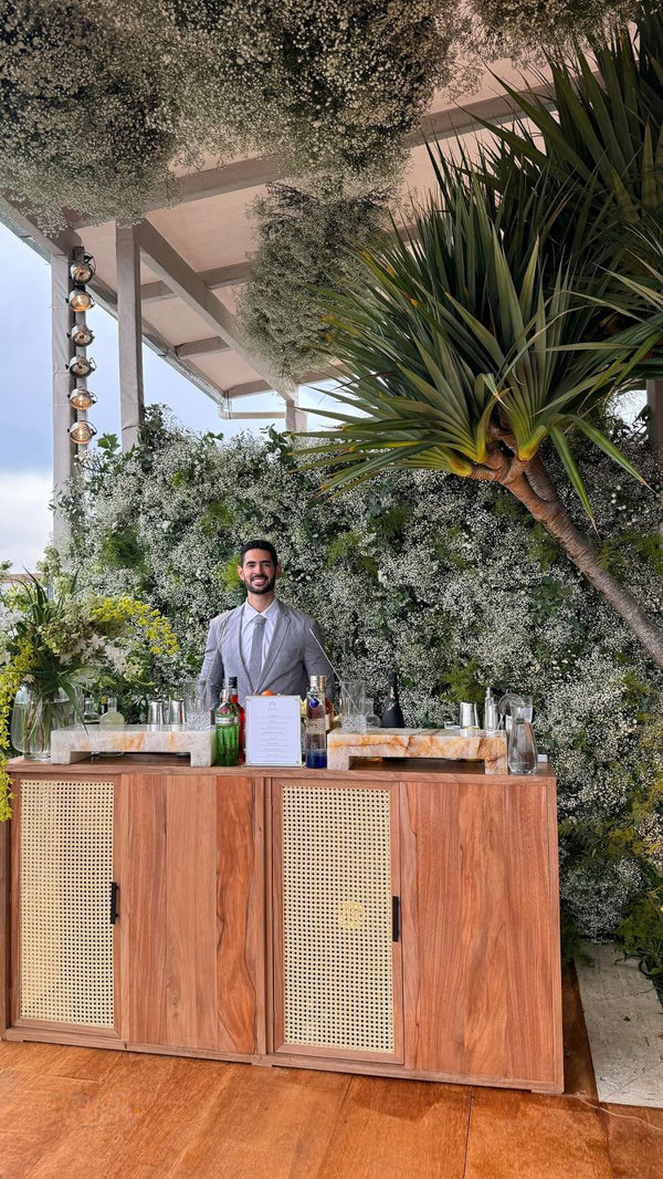 Casamento civil de Nati Vozza e Alcyr Araújo em casa