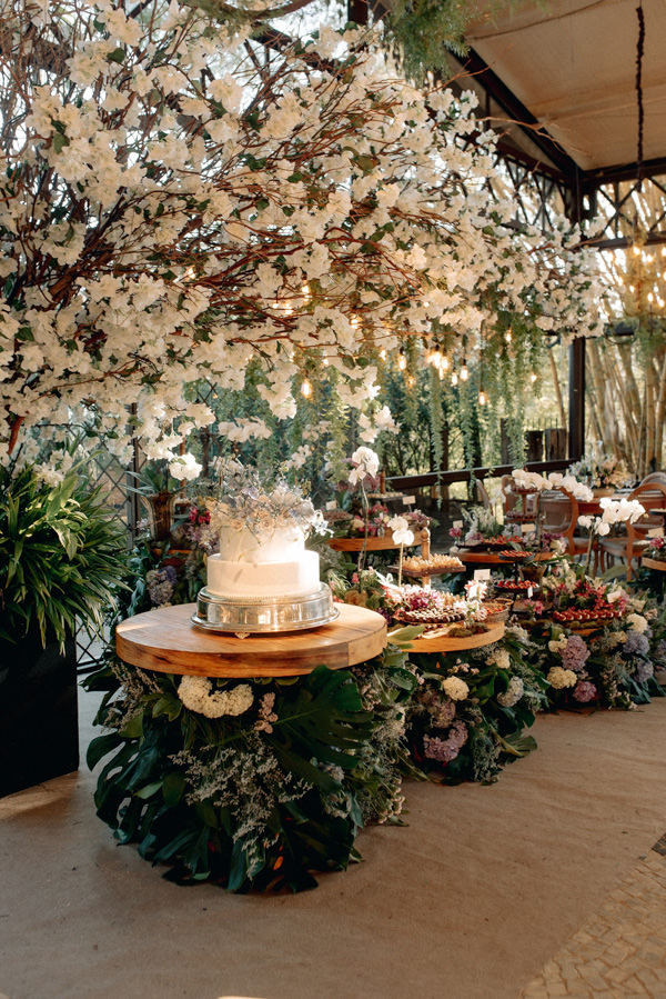 Destination wedding em Ouro Preto ao pôr do sol: Marina + Gualter