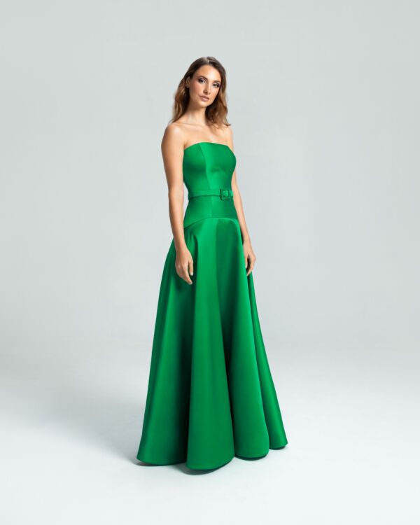 Os melhores ateliês e lojas de vestidos de festa
