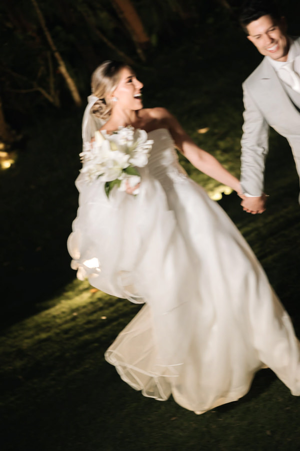 Casamento ao ar livre em Minas Gerais: Larissa + Rafael