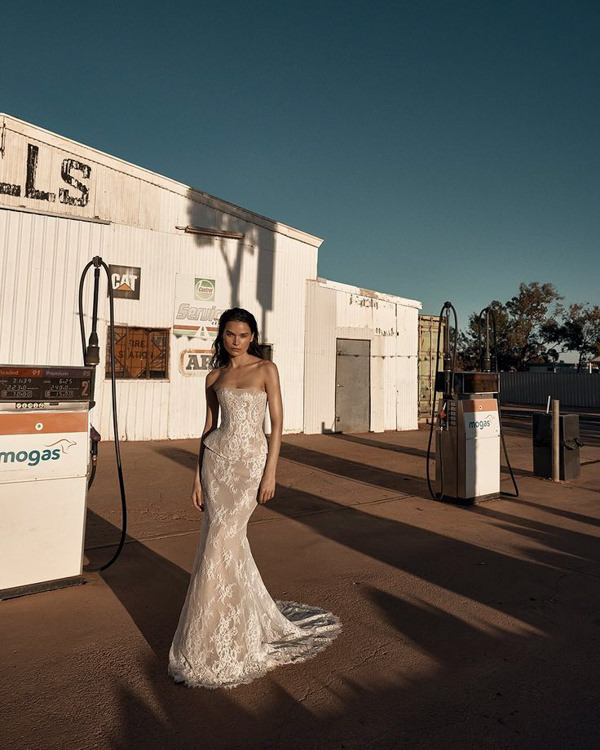 Tendência de vestidos de noiva 2025: a renda está de volta