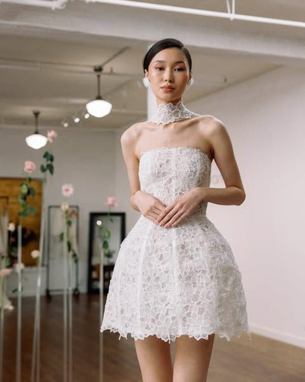 Tendência de vestidos de noiva 2025: a renda está de volta